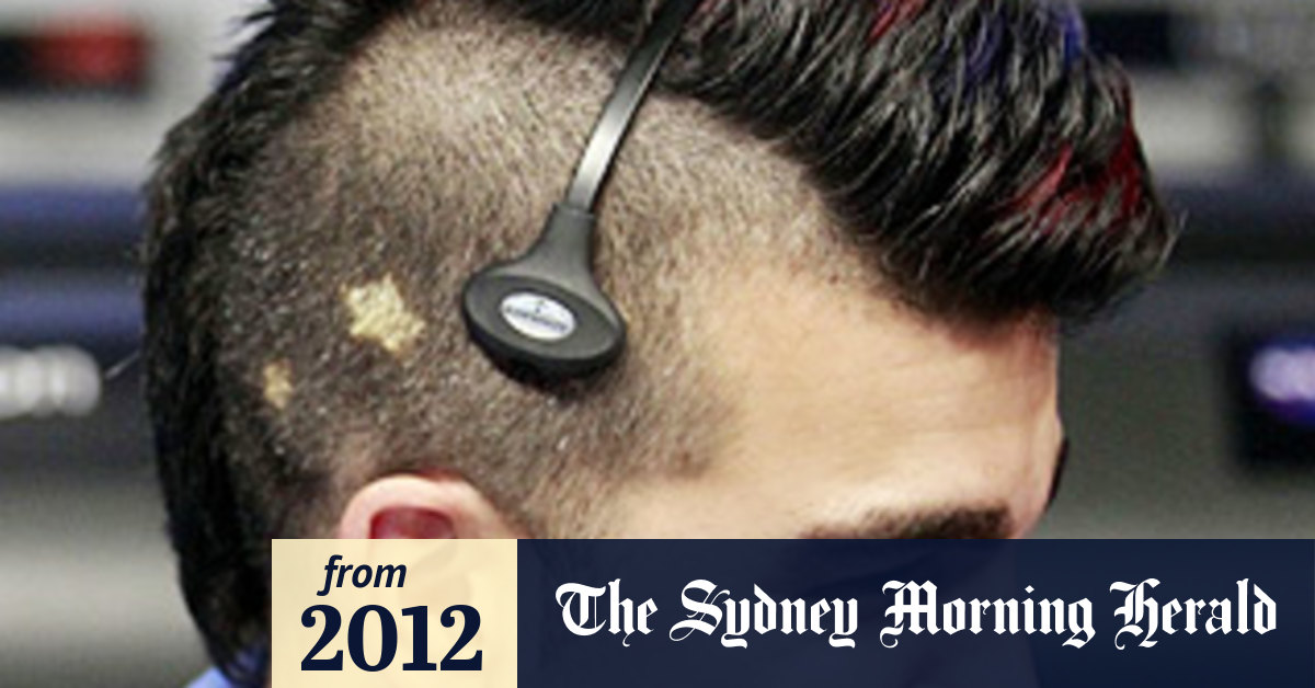 'NASA mohawk guy' outshines Curiosity